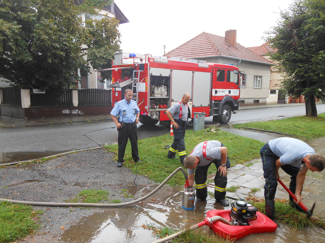 Fire brigade flood dewatering in the Czech Republic